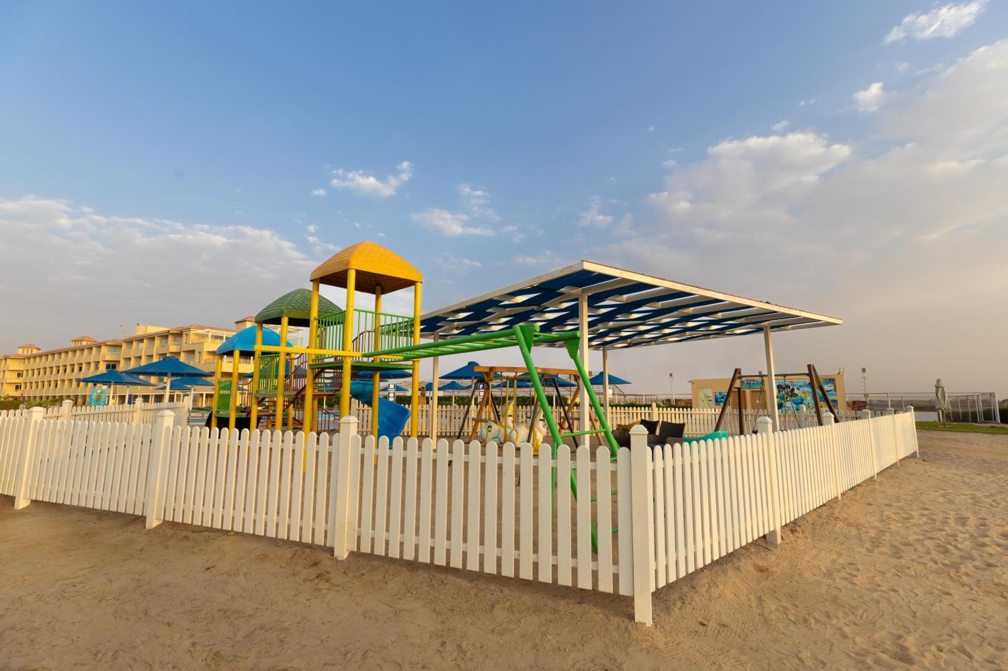 AMWAJ BLUE BEACH RESORT & SPA SOMA BAY - FROM $81 - ACCOMMODATION IN ...